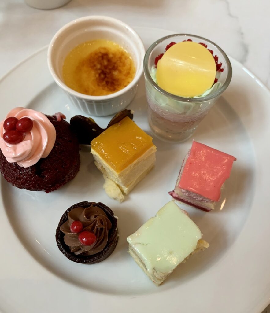 Crossroads at Singapore Marriott Tang Plaza Hotel – The international ...