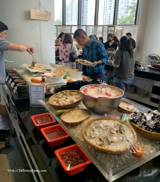 Holiday Inn Singapore Atrium Restaurant Ramadan Buffet – 50% discount ...