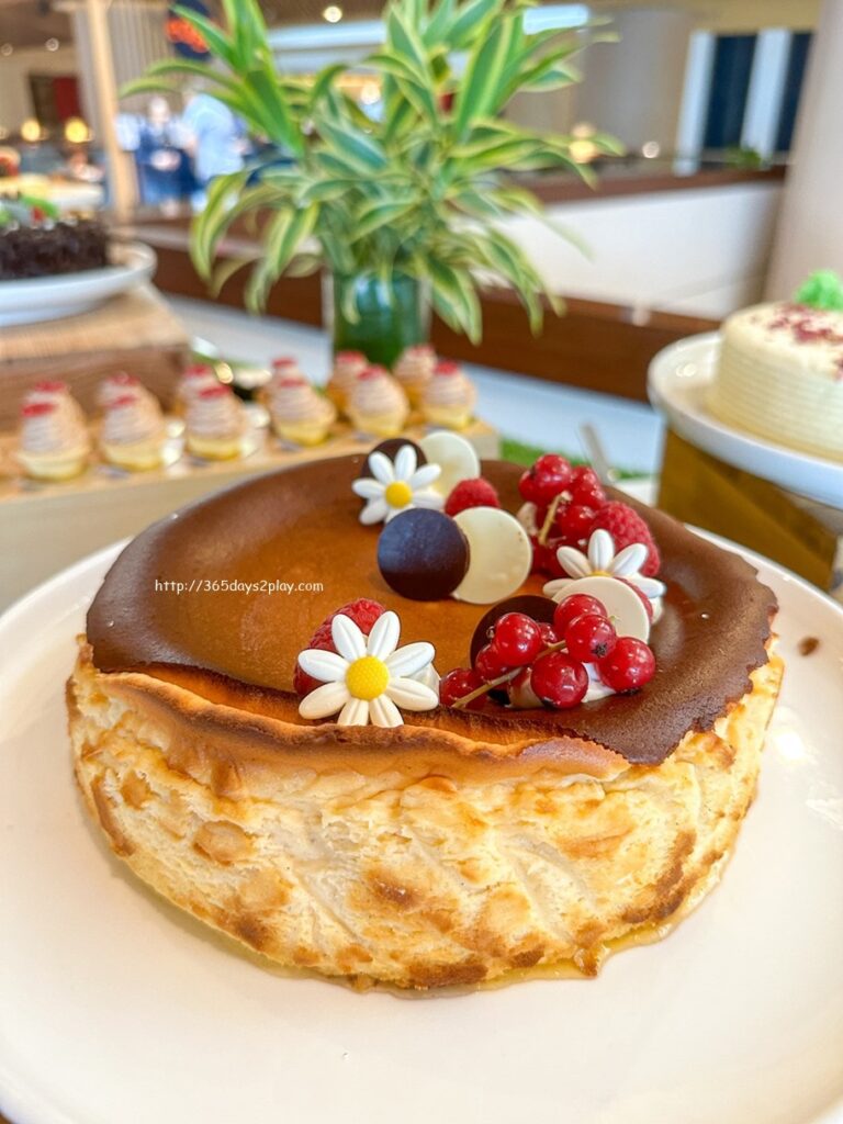 Pan Pacific Edge Sunday Brunch Buffet – Food is great and there’s even ...