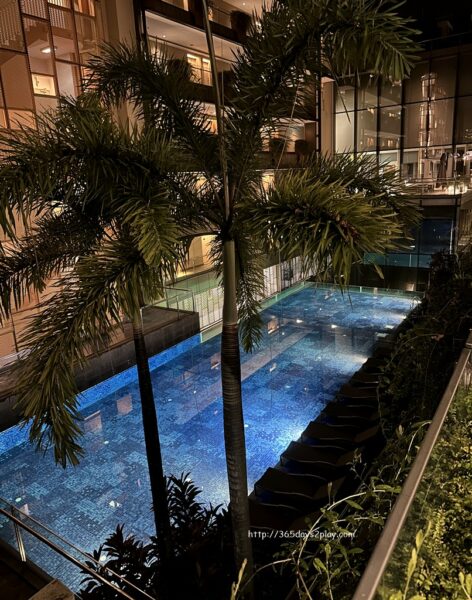 Oasia Resort Sentosa Staycation Review – Gorgeous swimming pool and ...