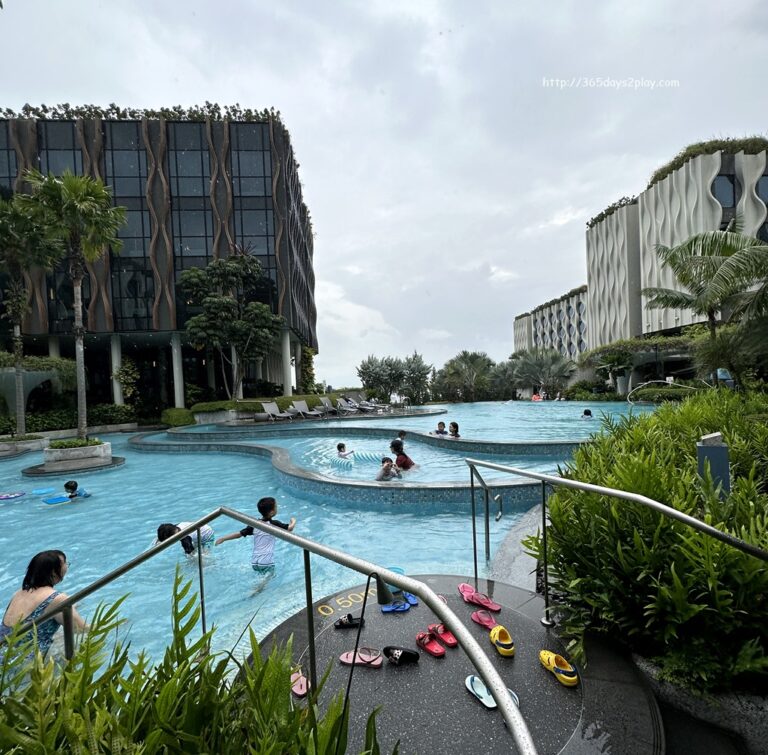 Oasia Resort Sentosa Staycation Review – Gorgeous swimming pool and ...