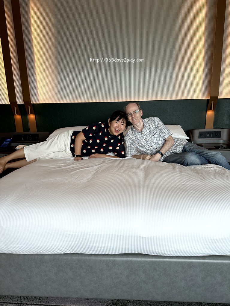 Hilton Saigon – King Premium Corner River view room (1) – 365days2play ...